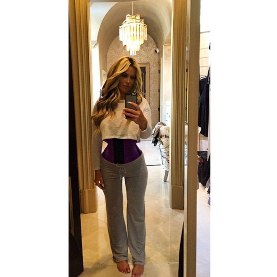 Kim Zolciak Says She Lost 4 Inches From Waist Trainer E Online Uk